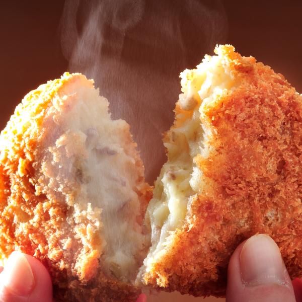 イノシシ肉をたっぷり練り込んだコロッケ9個セットです。近隣の飲食店でも好評いただいている「いのコロ」を冷凍真空パックでお届けします。○オススメポイントソースや醤油などをかけず、油で揚げてイノシシの旨みをそのまま味わってください！【商品概要】...