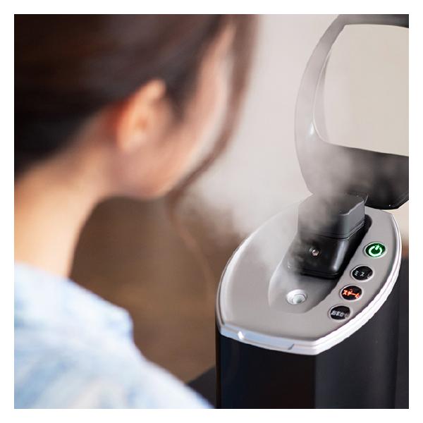 フェイススチーマー NB5090は“業界初”の化粧水ミストとスチームの同時噴霧が可能となっており、暖かいミストを肌に届けることができます。さらに、噴霧する 超音波ミスト粒が10〜20μmと毛穴より小さく、肌にしっかりとミストを浸透させること...