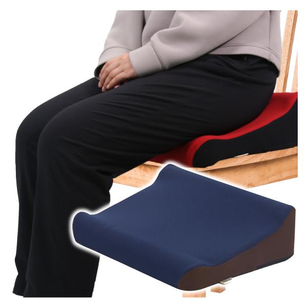 【サイズ】幅41×奧行34×高さ13cm　●重さ：約830g【材　質】表：ポリエステル　●裏：ポリエステル（ドット加工はアクリル受信機　●中材：ウレタン【カラー】ネイビー、レッド【生産国】日本