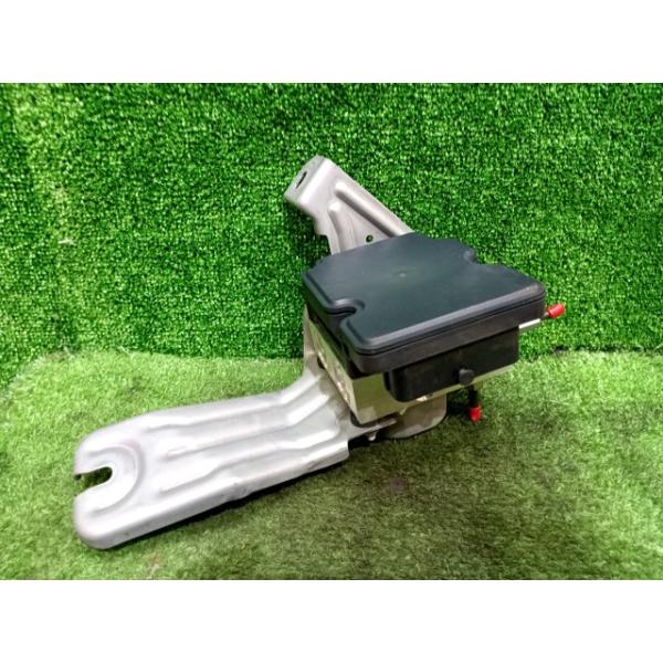 **** 商品説明を必ずご確認ください ****部品管理番号：202502001742500メーカー純正品番：56130-56TE0部品名：ABSアクチュエーター部品メーカー品番：56110-56TC部品区分：リサイクル品車名：ワゴンＲ車両...