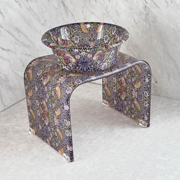 ブランド：-商品名：深型ボウル＆バスチェアSセットサイズ：バスチェアS/横幅34×高さ25.5×奥行き24cm深型ボウル/直径26.5×高さ9cm.容量2.5L材質：メタクリル樹脂原産国：台湾お届け方法：宅配便注意事項写真撮影時の光の加減に...