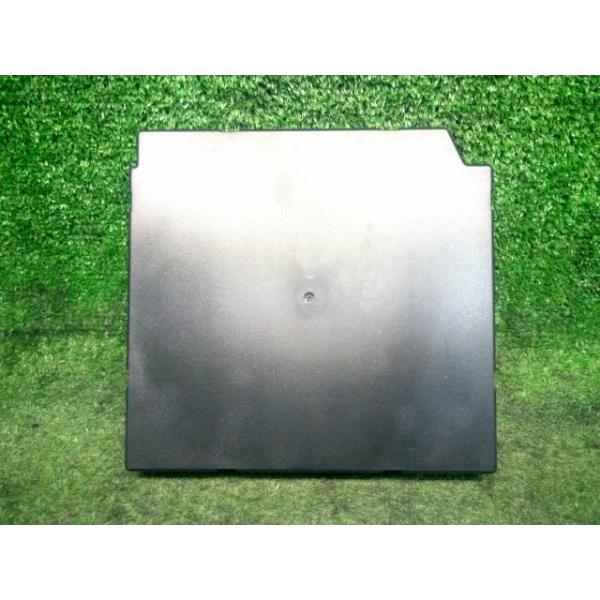**** 商品説明を必ずご確認ください ****部品管理番号：230119000469500部品メーカー：HELLAメーカー純正品番：8P0907063Q部品名：「BCMユニット」部品区分：リサイクル品車名：アウディ A3車両タイプ名：5ド...