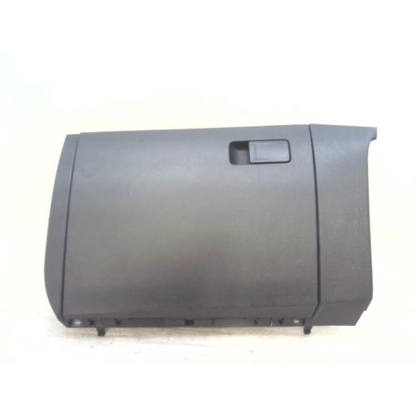 **** 商品説明を必ずご確認ください ****部品管理番号：240409000670210部品名：グローブBOX部品メーカー品番：1U270GB0000部品区分：リサイクル品車名：VW ポロ車両タイプ名：5ドアハッチバック通称型式：WVW...