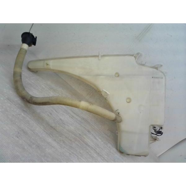 **** 商品説明を必ずご確認ください ****部品管理番号：250228001867300メーカー純正品番：61677238667部品名：ウォッシャータンク部品区分：リサイクル品車名：BMW 3シリーズ車両タイプ名：ステーションワゴン通称...