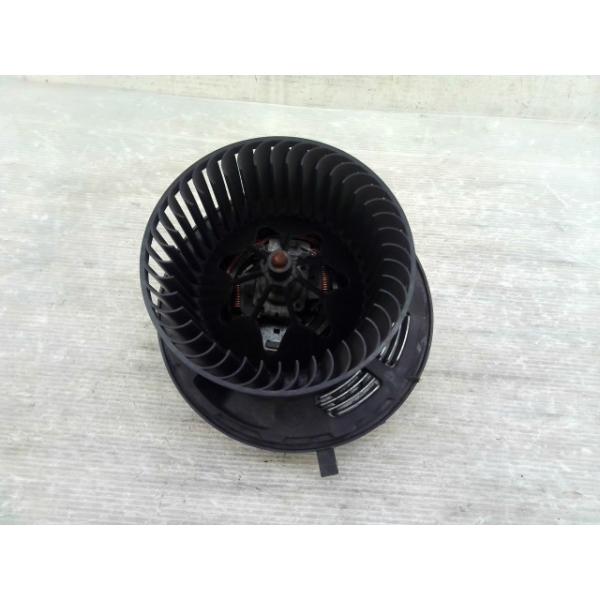 **** 商品説明を必ずご確認ください ****部品管理番号：250228001867900メーカー純正品番：64119227671部品名：ヒーターブロアモーター部品メーカー品番：985467W部品区分：リサイクル品車名：BMW 3シリーズ...
