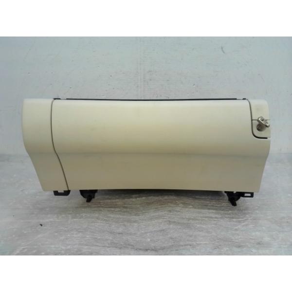 **** 商品説明を必ずご確認ください ****部品管理番号：250520000970210メーカー純正品番：55550-75070-A0部品名：グローブBOX部品区分：リサイクル品車名：レクサス HS車両タイプ名：4ドアセダン通称型式：A...