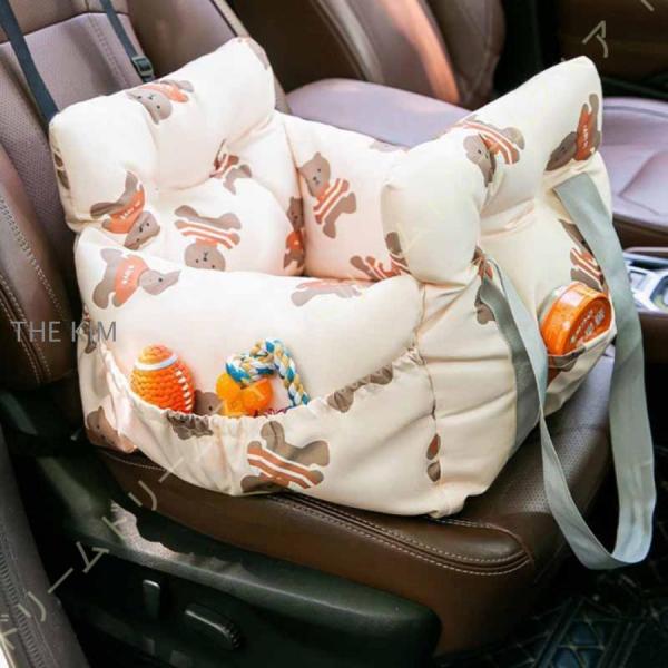 製品素材：(表地)ポリエステル；(詰め物)pp綿サイズ：(幅X奥行X高さ)：50*50*30cm　このペット用カーシートは5kg以下の犬、猫におすすめです。製品の使用：ペット旅行に適しています。全車種対応：(適用対象)中小型犬、猫。 (対応...