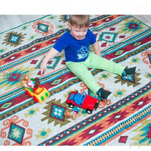 【製品仕様】▼サイズ：200*200cm  200*170cm  200*300cm▼表地：ポリエステル▼裏地：オックスフォード【広々サイズ】家族でゆっくり使える大判サイズのレジャーシートです。大人が2人〜8人座れます。【優れる素材】一番の...