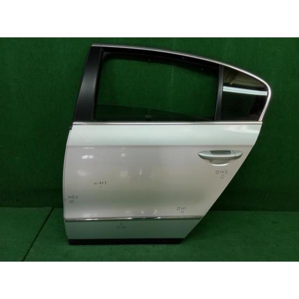 **** 商品説明を必ずご確認ください ****部品管理番号：000064449713400部品メーカー：SOLIVERメーカー純正品番：3C5833055H部品名：左RドアASSY部品メーカー品番：……6部品区分：リサイクル品車名：VW ...