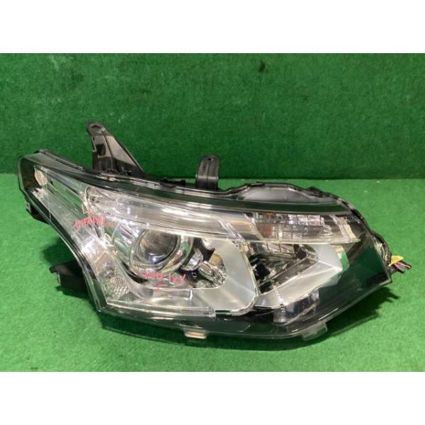 **** 商品説明を必ずご確認ください ****部品管理番号：000064515610800部品メーカー：MOBSメーカー純正品番：8301C206部品名：右ヘッドランプASSY部品メーカー品番：ECM921部品区分：リサイクル品車名：アウ...