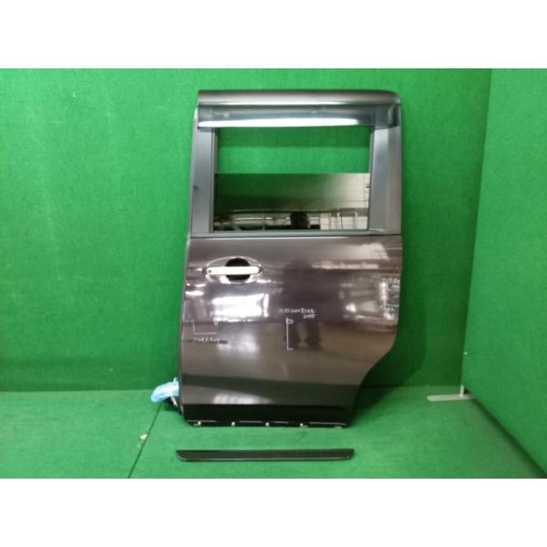 **** 商品説明を必ずご確認ください ****部品管理番号：000064535613400部品メーカー：ニホンイタメーカー純正品番：68701-81M11部品名：左RドアASSY部品メーカー品番：M28Q8部品区分：リサイクル品車名：スペ...