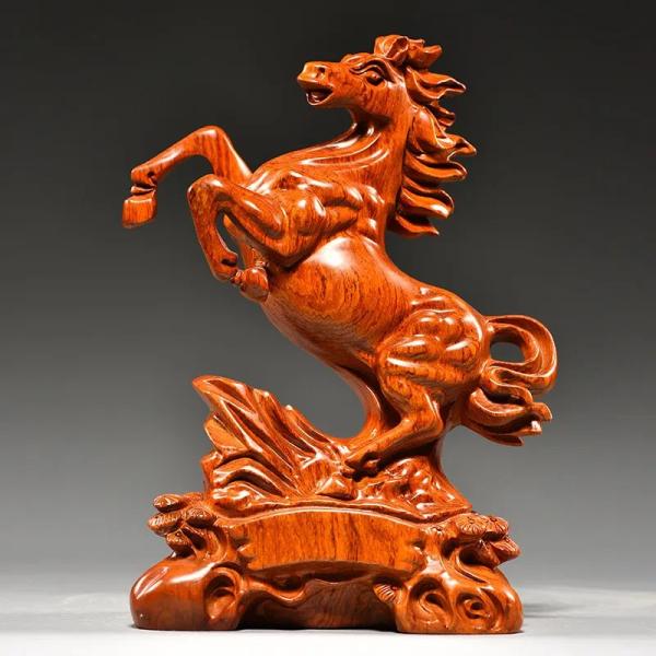 種類: 8CM素材: ローズウッド（その他木材） / サイズ: 8cm・15cm・18cm・28cm（お届けは1種類のみ） / 重量: 記載なし / スタイル: モダンスタイル / 対象年齢: 14歳以上 / テーマ: 動物（馬） / 用途...