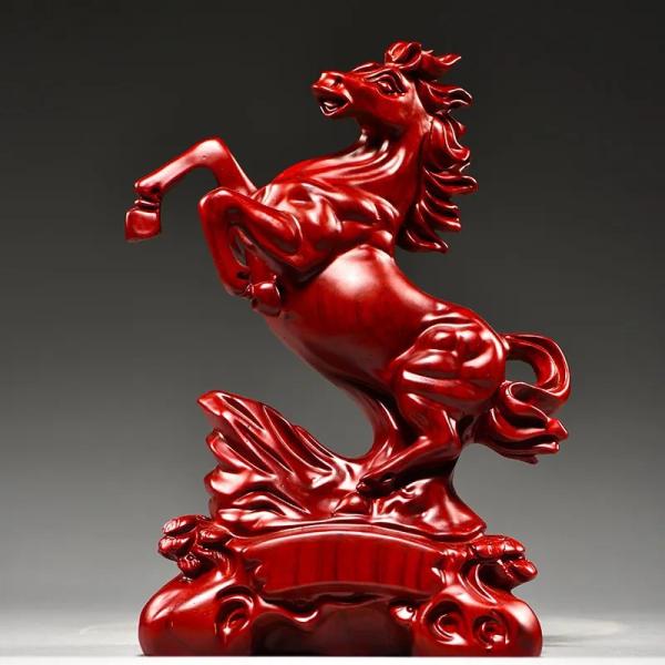 種類: 8CM素材: ローズウッド（その他木材） / サイズ: 8cm・15cm・18cm・28cm（お届けは1種類のみ） / 重量: 記載なし / スタイル: モダンスタイル / 対象年齢: 14歳以上 / テーマ: 動物（馬） / 用途...