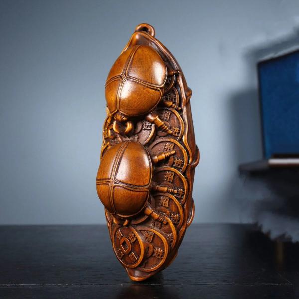 素材: 木 / サイズ: 8cm×4cm×3cm / 重量: 約50g / 製造地: 中国本土 / 仕上げ: 手彫り / 色合い: ヴィンテージ風の茶系 / 個体差: 木目・色合いに個体差があります