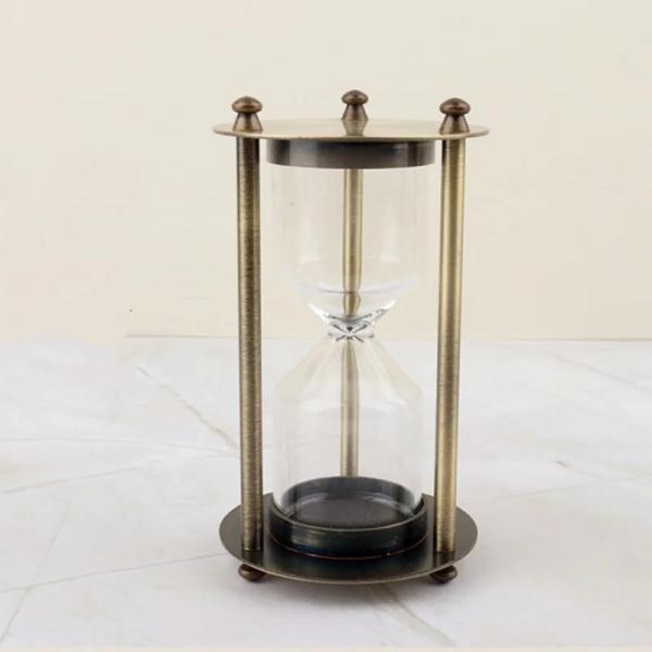 サイズ: 縦11.5cm（砂を除く）× 横6.5cm / 素材: 木製台座、ガラス容器 / 重量: 記載なし / 製造地: 中国本土 / 注意: 砂は含まれません。ご使用前に砂をご用意ください。