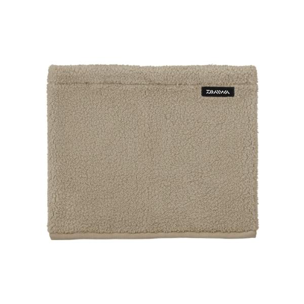 ■フリース素材を使用した定番ネックウォーマー。あたたかみのあるフリース素材を使用したネックウォーマー。洗濯で繊維が抜けにくいリサイクルポリエステルを採用し、へたりにくく長持ちで環境にも優しい。ダイワオリジナルワッペンがアクセントに。また、サ...