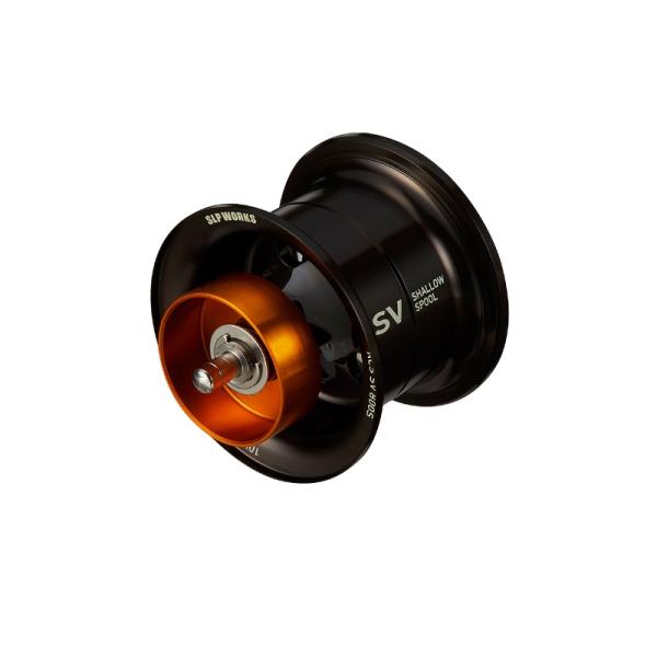 ALPHAS SV TW800対応の超々ジュラルミン製シャロースプール。φ32mmSVシャロースプールでスプールレスポンス向上と、ALPHASならではのコンパクトフォルムによりキャストの入力を上げずともコンパクトスイングでキャストが決まる。...