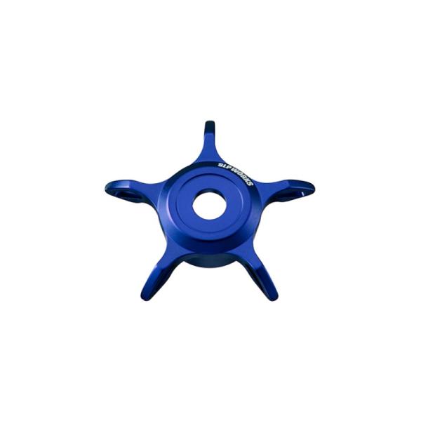 SLPW SCL MC54 スタードラグ新形状のスタードラグでリールをドレスアップ。カラーパーツとの組み合わせでリールを自分仕様に。アイテム特徴リールのコンパクト化に合わせた左右ハンドル共通のφ54mmマシンカットスタードラグ。ナット別体式...