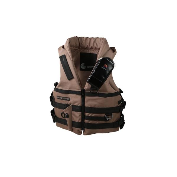 ポケットレスの極薄デザイン！足元の視界を確保したい場所でのショアジギに最適！道具をバッグやバッカンに収納するシーンではライフジャケット本体に収納スペースは必要ありません。必要な浮力を維持したうえで可能な限り全面をフラットにすることで、足元の...