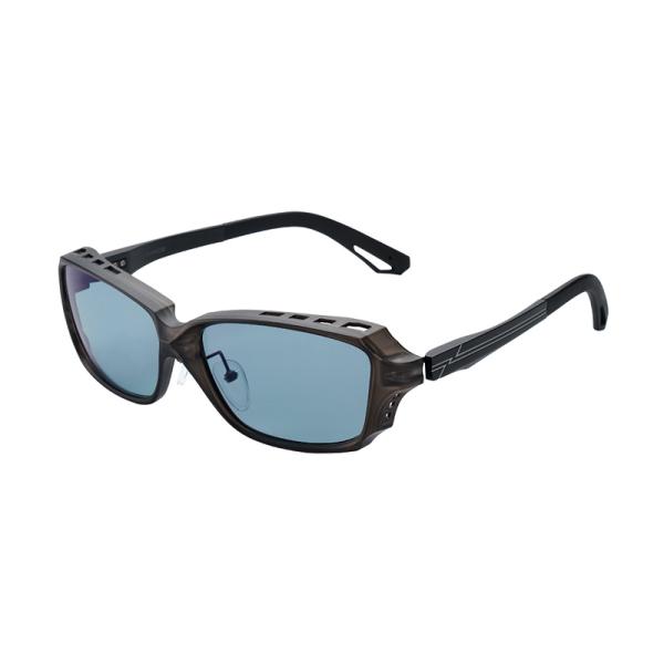 異素材の組み合わせで実現した新たなテクノロジーアンチフォグと軽量化のために設けられたベンチレーションシステム。フレーム上下部の通気口が内部の空気の循環を促す。異素材を繋ぎ合わせたバネヒンジは弾性の高いβチタン製。締めつけのストレスを軽減し、...