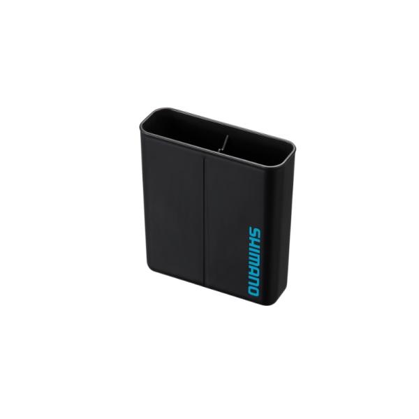 ■ベストやバッグ内でルアーローテーションが可能ベストやバッグ内でルアーローテーションを行うためのケース。ボックスを開ける時間も惜しい、一瞬の時合でもすばやくルアー交換が可能です。水抜き穴があるので使用後のルアーをまとめて洗浄するのにも便利で...