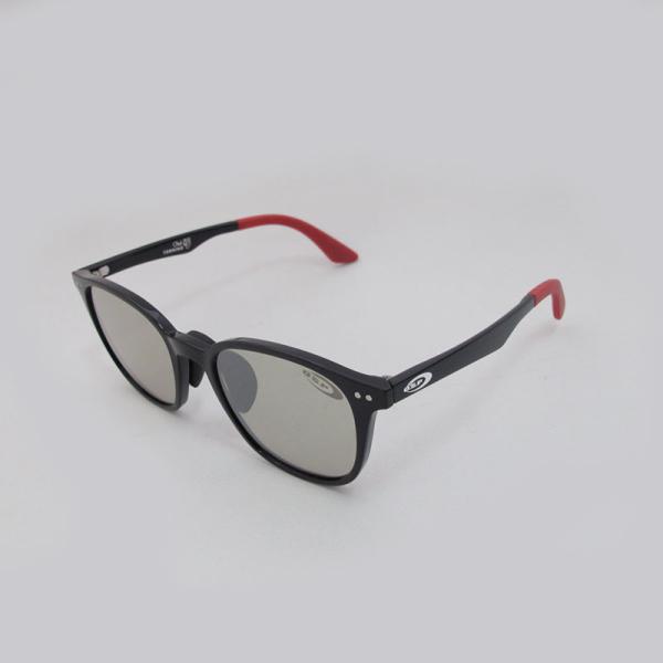 ■Chuiのコンセプトは、『スタイリッシュ＆ハイスペック』。フロントは逆台形の「パリジャン」シェイプでトライノレギュラーフレームでは初となる4カーブモデルとなります。カーブが浅いと顔との隙間が広くなり遮光性が落ちてしまいますが、このフレーム...