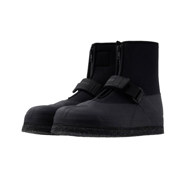 直付けソール鮎タビのスタンダードモデル。指先での踏ん張りが効く中割れタイプ5.0mm厚クロロプレンをベースに、指先部分には硬質ゴムを、そのほかの部分には保護性と運動性を考慮したゴムを貼り付けた鮎タビです。指先での踏ん張入りが効く中割れ、直付...