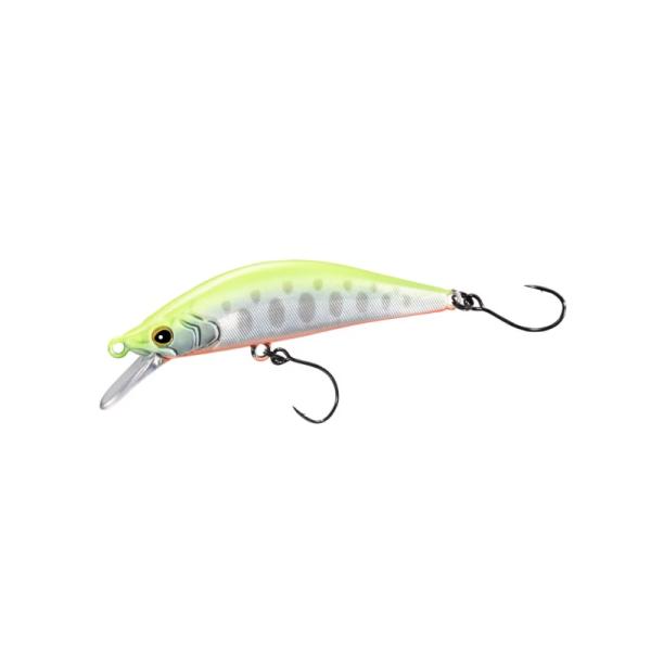 ■1度投げたらクセになる、ロール＆フラッシュの万能ハイレスポンスミノー。基本アクションはローリング。タングステンウェイトを最下部に設定し、強い流れや逆引きでのトゥイッチ時でも、安定した泳ぎと、明滅がトラウトを誘惑します。ほんの少しの後方重心...