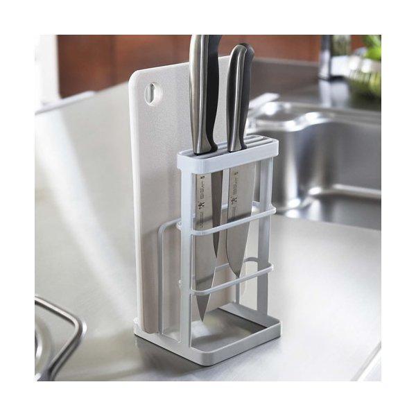 サイズ(約):幅12×奥行12×高さ21.5cm重量(約):550g材質:本体/スチール(ユニクロメッキ＋粉体塗装)品番:6775製造国:中国メーカー:山崎実業山崎実業 山実 yamazaki tower タワー カッティングボード カッテ...