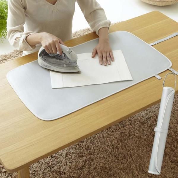 サイズ（約）:使用時/72×40cm　収納時/幅6×奥行6×高さ40cm（取っ手含まず）材質:掛け面/綿100%（アルミコーティング）　裏面/ポリウレタンフォーム製造国:中国メーカー:山崎実業山実 yamazaki アイロン シート マット...