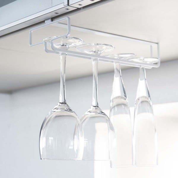 サイズ(約):幅11×奥行26×高さ7cm重量(約):220g材質:本体/スチール(粉体塗装)耐荷重(約):1kg製造国:中国メーカー:山崎実業山崎実業 山実 tower タワー 戸棚下 ワイングラスハンガー グラスハンガー 戸棚下収納 グ...