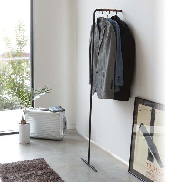 サイズ(約):幅38.5×奥行42×高さ160cm重量(約):1kg材質:本体/スチール(粉体塗装)　バー/天然木耐荷重(約):5kg品番:7551製造国:中国メーカー:山崎実業山崎実業 山実 yamazaki tower タワー 立て掛け...