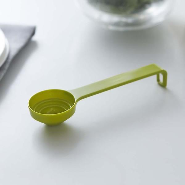 サイズ（約）:幅14.2×奥行4.2×高さ2.2cm内容量:15ml重量（約）:11g材質:本体/ABS樹脂耐熱温度:90度品番:2701メーカー:山崎実業山実 yamazaki 段差目盛り メジャースプーン 調理道具 料理道具 調理スプー...