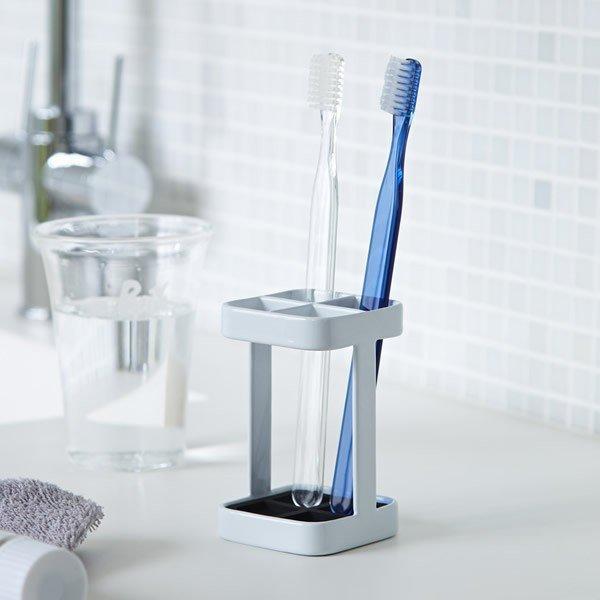 サイズ（約）:幅5.5×奥行5.5×高さ9cm重量（約）:145g材質:本体/スチール（ユニクロメッキ+粉体塗装）　マット/シリコーン品番:2821製造国:中国メーカー:山崎実業山崎実業 山実 yamazaki tower タワーシリーズ ...