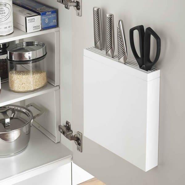 商品サイズ（約）:幅22×奥行4.2×高さ23.5cm材質:本体/ABS樹脂　木ネジ×３耐荷重（約）:2kg耐熱温度:80度耐冷温度:-40度品番:3848製造国:中国メーカー:山崎実業山実 yamazaki ホルダー ラック ケース 収納...