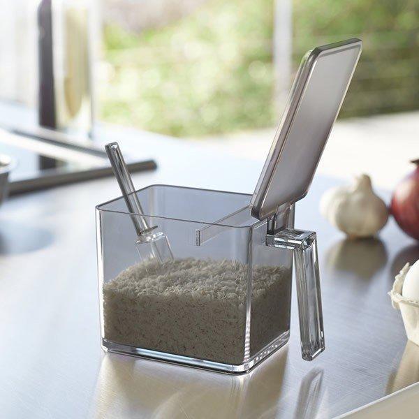 商品サイズ（約）:幅9×奥行15×高さ11cm（本体奥行/12.5cm ※取っ手を含まない奥行き）重量（約）:220g材質:容器・スプーン・すり切り板/PＳ樹脂　蓋：PＳ樹脂付属品:分別シール耐熱温度:80度耐冷温度: -40度品番:287...