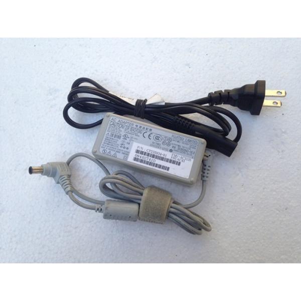 FUJITSU(INPUT/ENTREE) ：100-240 50/60Hz OUTPUT/SORTIE)：：16V  2.5A付属品 電源コード