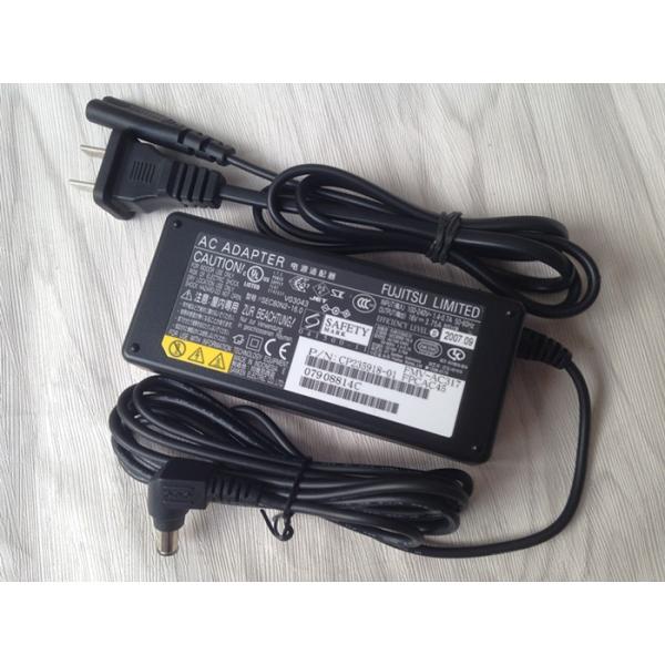 FUJITSU(INPUT/ENTREE) ：100-240 50/60Hz OUTPUT/SORTIE)：：16V  3.75A付属品 電源コード