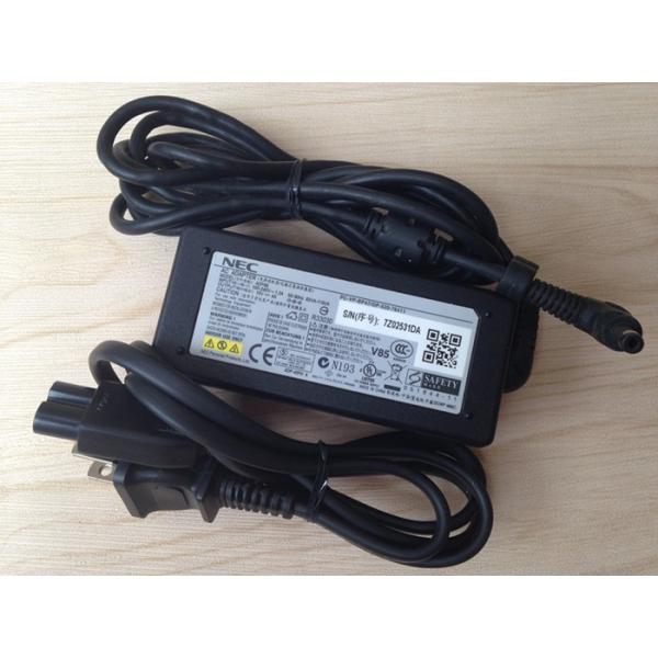 FUJITSU(INPUT/ENTREE) ：100-240 50/60Hz OUTPUT/SORTIE)：：10V  4A接口:（外径）（外径）4.8*（内径）1.7付属品 電源コード