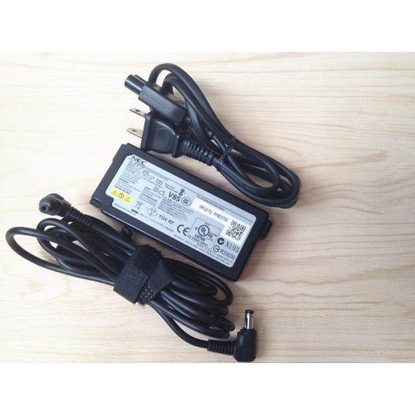 FUJITSU(INPUT/ENTREE) ：100-240 50/60Hz OUTPUT/SORTIE)：：10V  4A接口:（外径）（外径）4.8*（内径）1.7付属品 電源コード