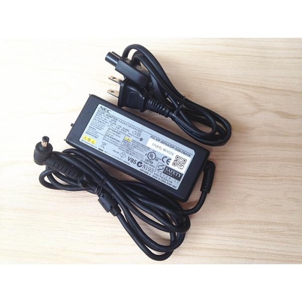 FUJITSU(INPUT/ENTREE) ：100-240 50/60Hz OUTPUT/SORTIE)：：10V  5.5A接口:（外径）（外径）4.8*（内径）1.7付属品 電源コード