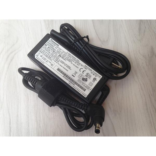 Panasonic (INPUT/ENTREE) ：100-240 50/60Hz OUTPUT/SORTIE)：：16V　4.06A（外径）5.5*（内径）2.5付属品 電源コード