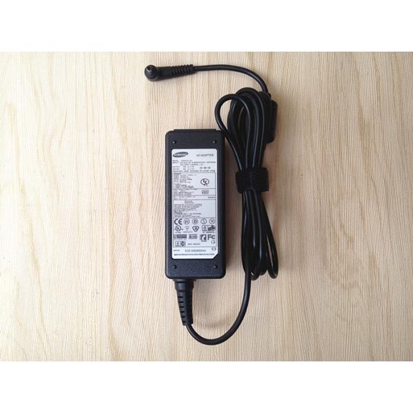 FUJITSU(INPUT/ENTREE) ：100-240 50/60Hz OUTPUT/SORTIE)：：19V　3.16A 60W接続：（外径）3.0（内径）1.1付属品 電源コード
