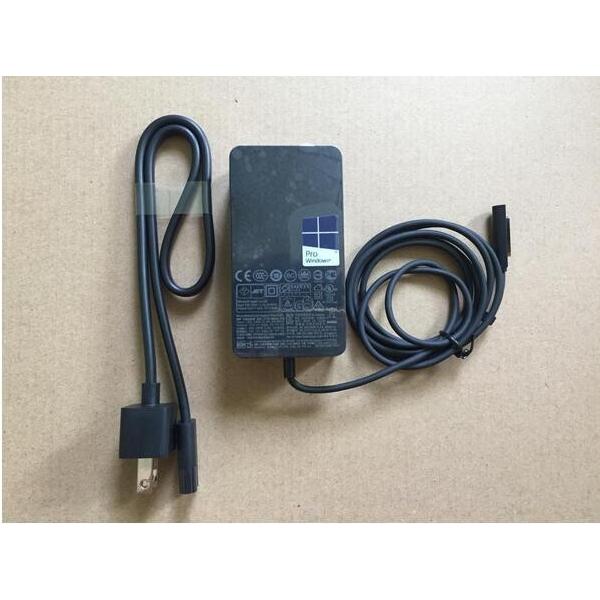 商品状態：新品　OUTPUT：12V 3.6A 48WINPUT：100V-240V 50-60Hz付属品：電源ケーブル×1本、本体×1本 ●複数在庫。 同梱可能