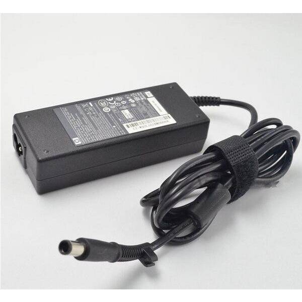 商品状態：新品　●Input： AC100-240V (50-60Hz)●Output：19V 4.74A●パワー：90W●コネクタ：丸型 外径（7.4mm） 内径（5.0mm） センター1ピン●電源コード付属