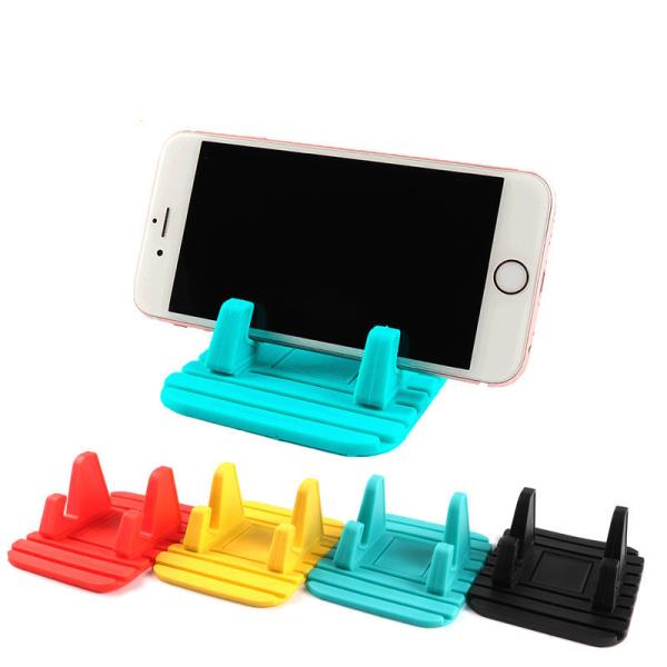 柔軟なシリコンを採用した超強力粘着滑り止めマット式ホルダー。サイズ：約10cm×8cm　誤差がご了承ください。粘着シートなどは不要。ダッシュボードなど曲面に配置可能強力粘着グリップです。接着性強い：柔軟なシリコンを採用し、滑りを防止。多様な...