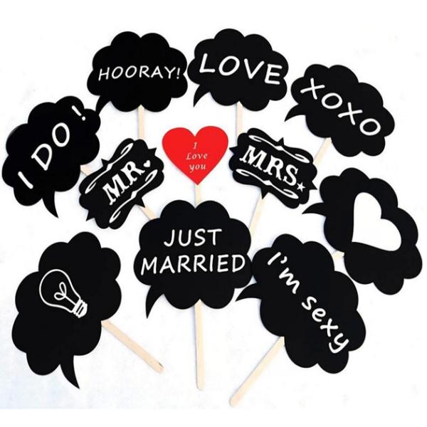 商品名：吹き出しフォトプロップス11点セット(HAPPY PROPS)材質：スティック、木製 ；プロップ：紙製スティックを装着した状態でお届けします。フォトプロップスを使ってかわいい写真をとってみませんか。結婚式や二次会、誕生日会色々な場面...