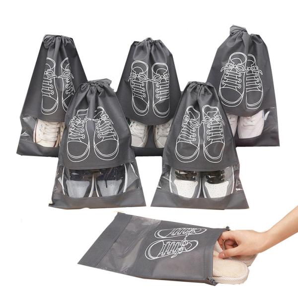 シューズバッグ 10枚セット【材　質】不織布【サイズ】約43cm×32cm【シンプルななデザイン】半透明で中身の状態を確認できます。シューズだけでなく、化粧品、衣装、バッグ、トイレタリー、スポーツ用品、体操着、小物などなどのベストチョイスで...