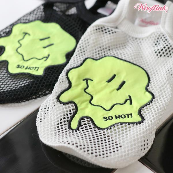 返品不可愛らしいとろけるようなスマイリーフェイスの刺しゅうのメッシュタンク。＜Wooflink（ウーフリンク）＞流行を取り入れたお洋服をペットにも提供したいという思いで立ち上げられたブランド。- かぶり- 伸縮性★★★☆☆- ポリエステル1...