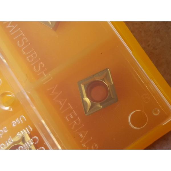 ・　三菱 チップ CCMT060204-US735 　R0.4・　三菱 チップ CCMT060202-US735 　R0.2・　三菱 チップ CCMT060208-US735　 R0.8・　ステンレス加工などに最適、高速切削可★　10個/1...